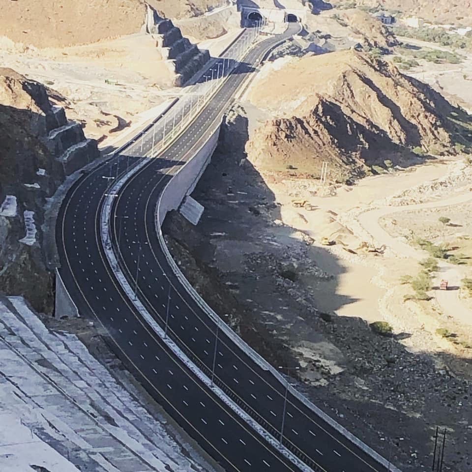191 km long expressway between Bidbid and Al Kamil W’al Wafi in Oman is ...